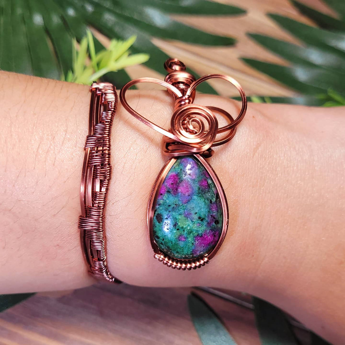 Bracelets – Desired Elements